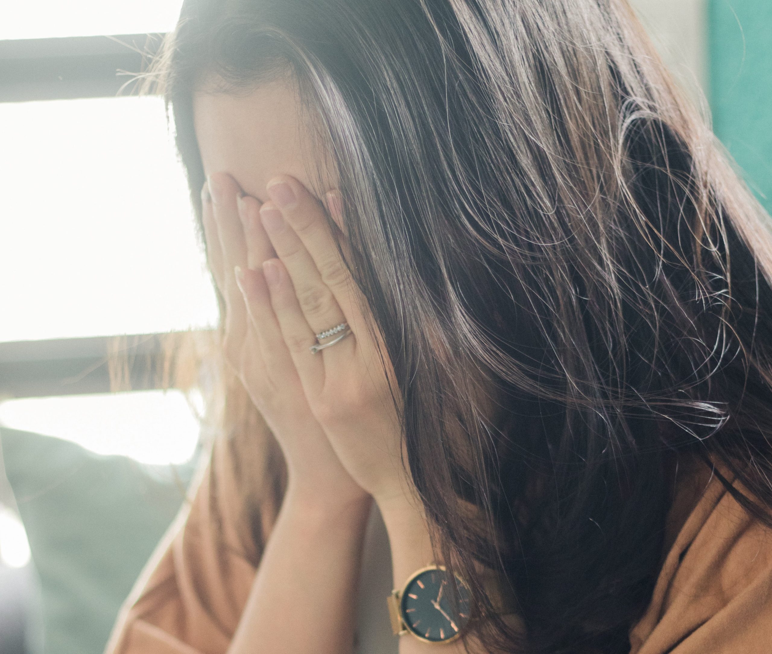 Waarom is er lijden in de wereld? Ontdek de antwoorden in deze blog!